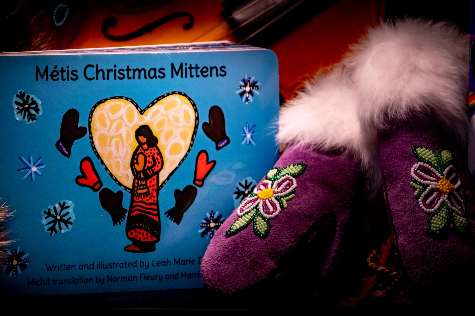 Métis Christmas Mittens (Board Book Edition) | Gabriel Dumont Institute